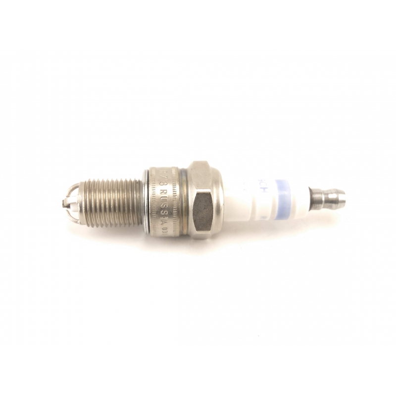 WR78 свеча зажигания Bosch Super 4 (0 242 232 504)